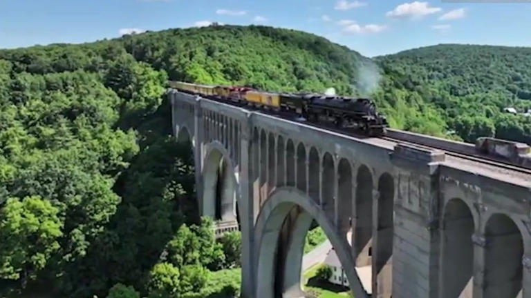 Watch: Incredible videos capture Big Boy 4014's historic journey ...