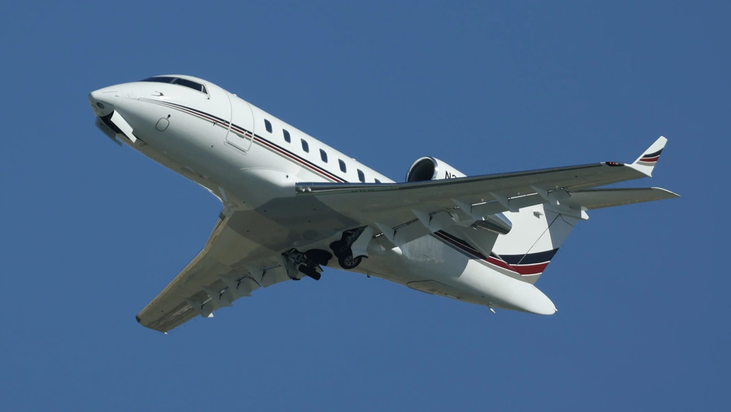 Why private jets cruise at extreme altitudes