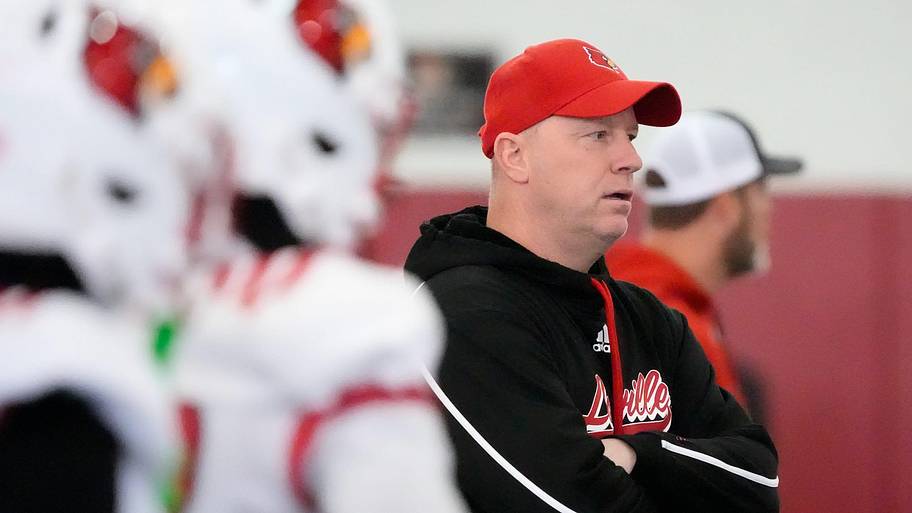 Phil Steele projects Louisville football's 2026 depth chart