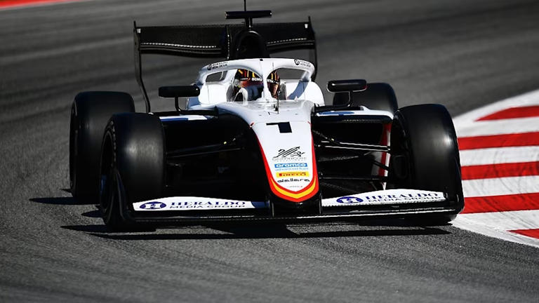 Le Français Théophile Naël s'offre sa première victoire en F3 à Barcelone