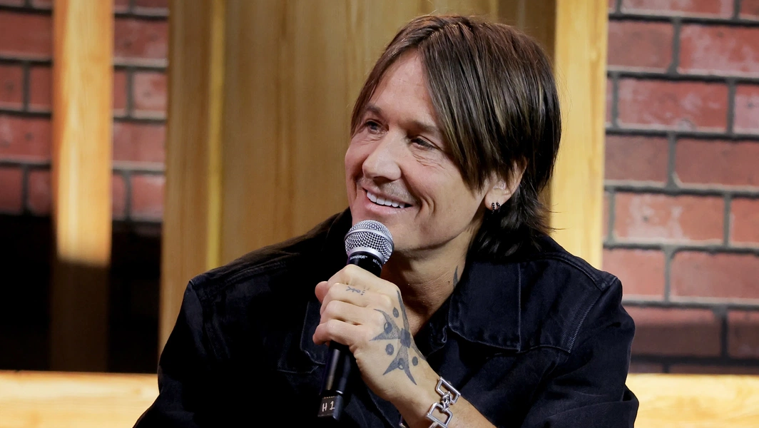 Keith Urban’s yacht rock journey in 'Flow State'