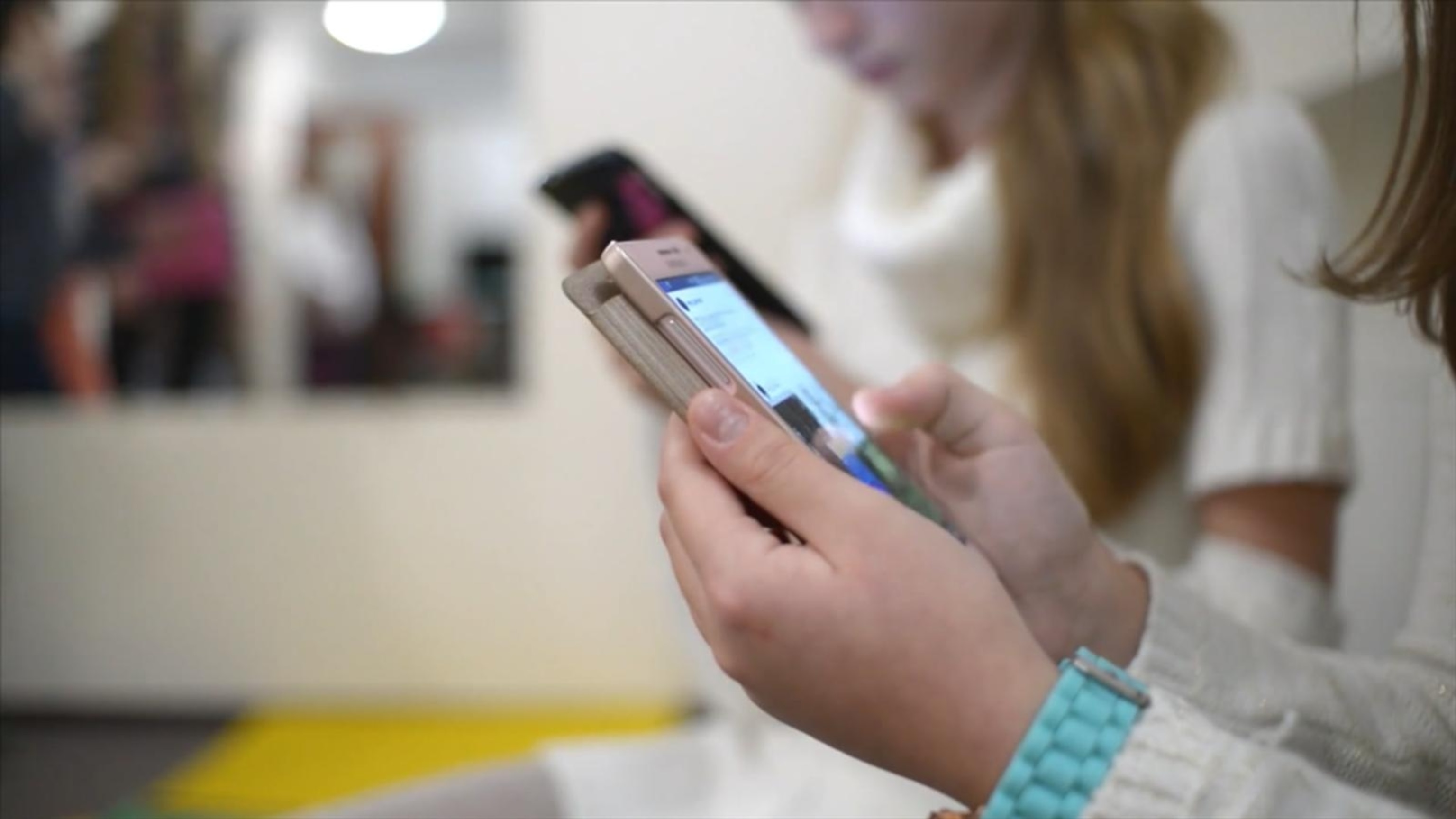 New study on social media and children