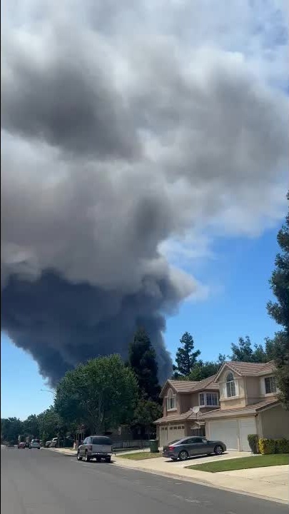 Tracy Medline fire erupts, sending massive smoke plume skyward