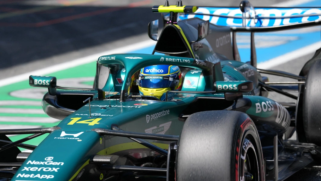 Alonso handed pit lane start after power unit breach