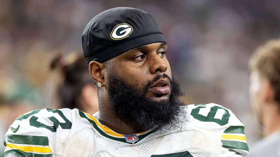 Panthers get strong Rasheed Walker message as LT battle intensifies