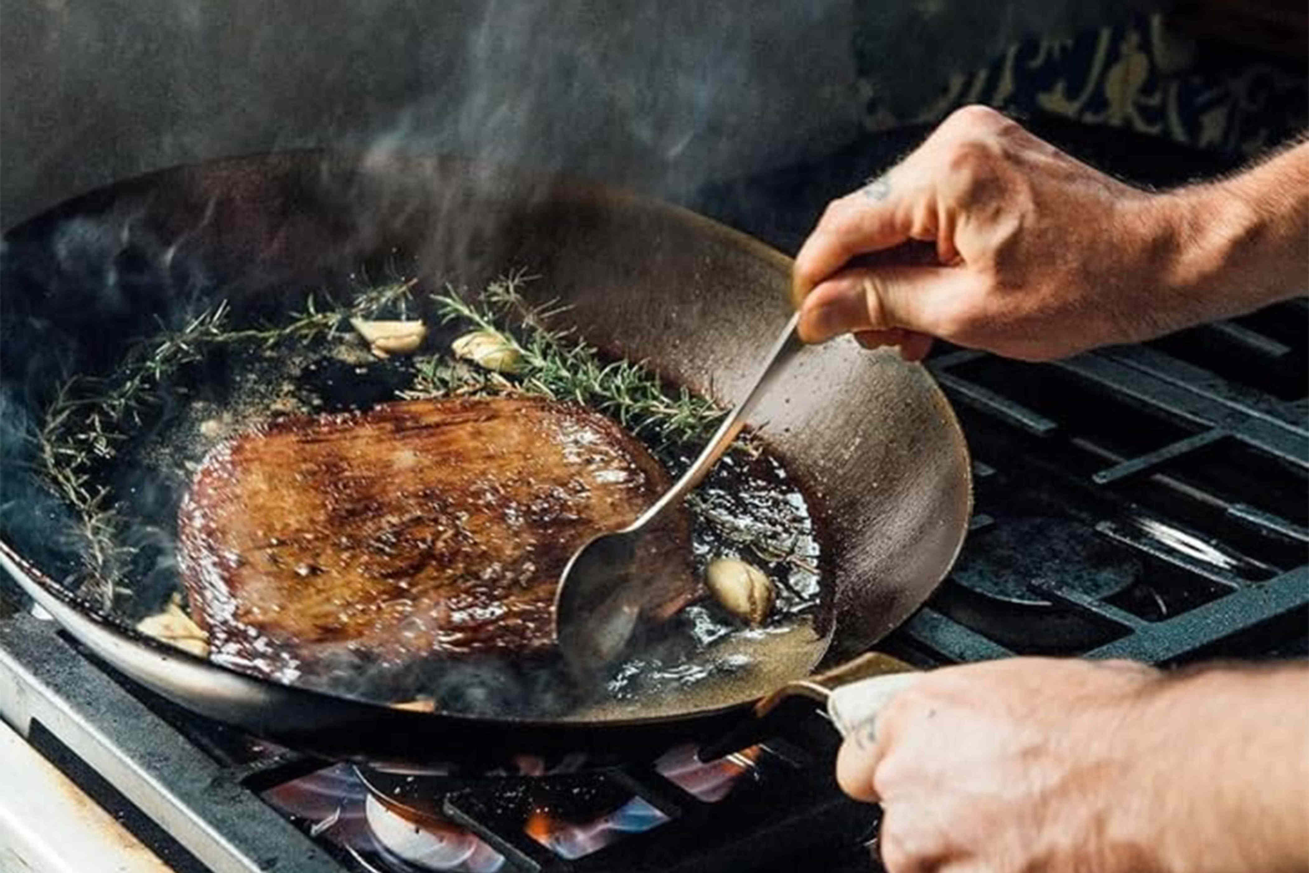 This non-toxic carbon steel frying pan is the restaurant industry’s ...