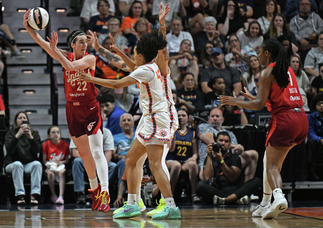 Connecticut Sun fall to Caitlin Clark, Indiana Fever in final meeting ...