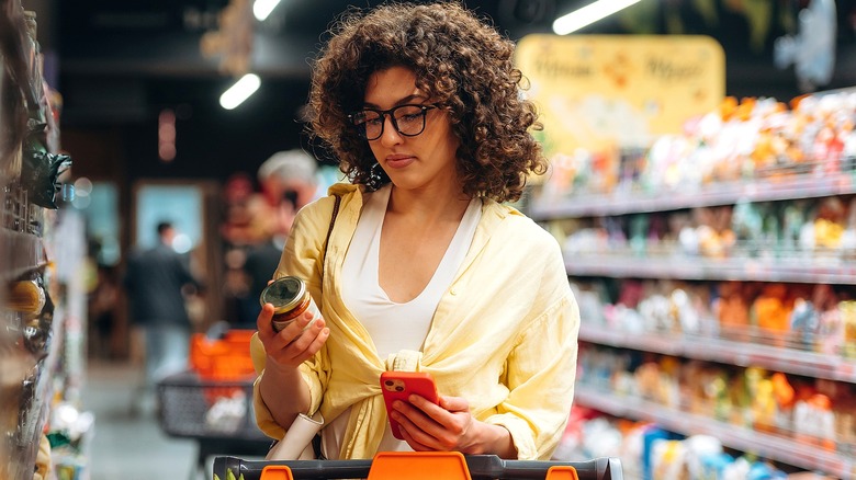 How far can $100 stretch at the grocery store in 1960 vs 2026
