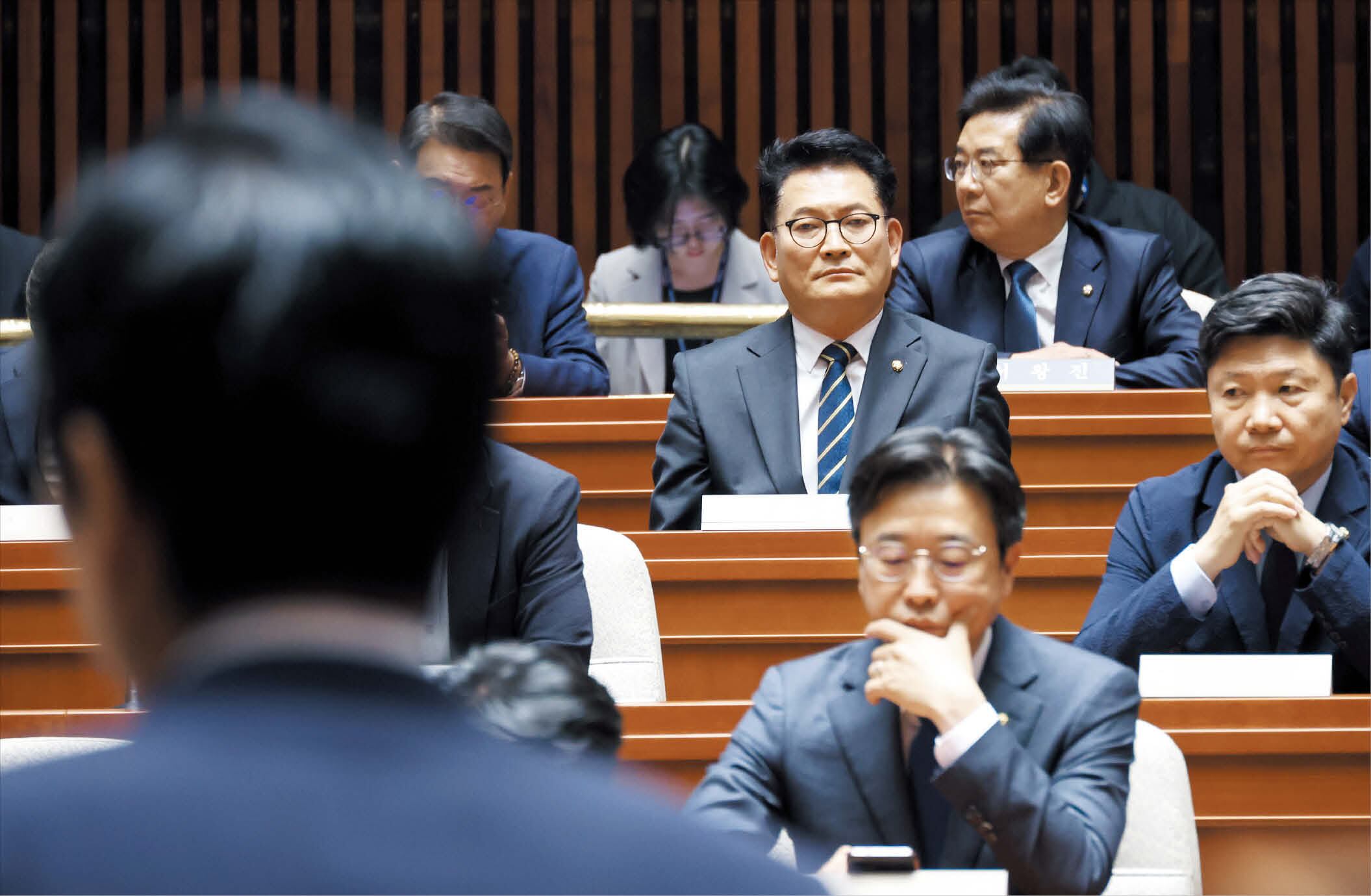 President Lee Jae Myung: Ruling party should prioritize responsibility ...