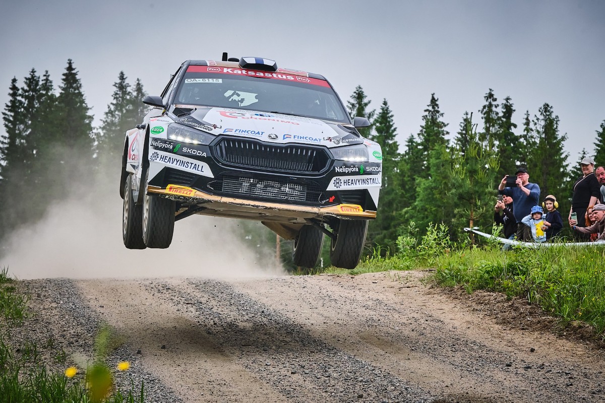 Mikko Heikkilä palkintopallille Jyväskylän SM-rallissa