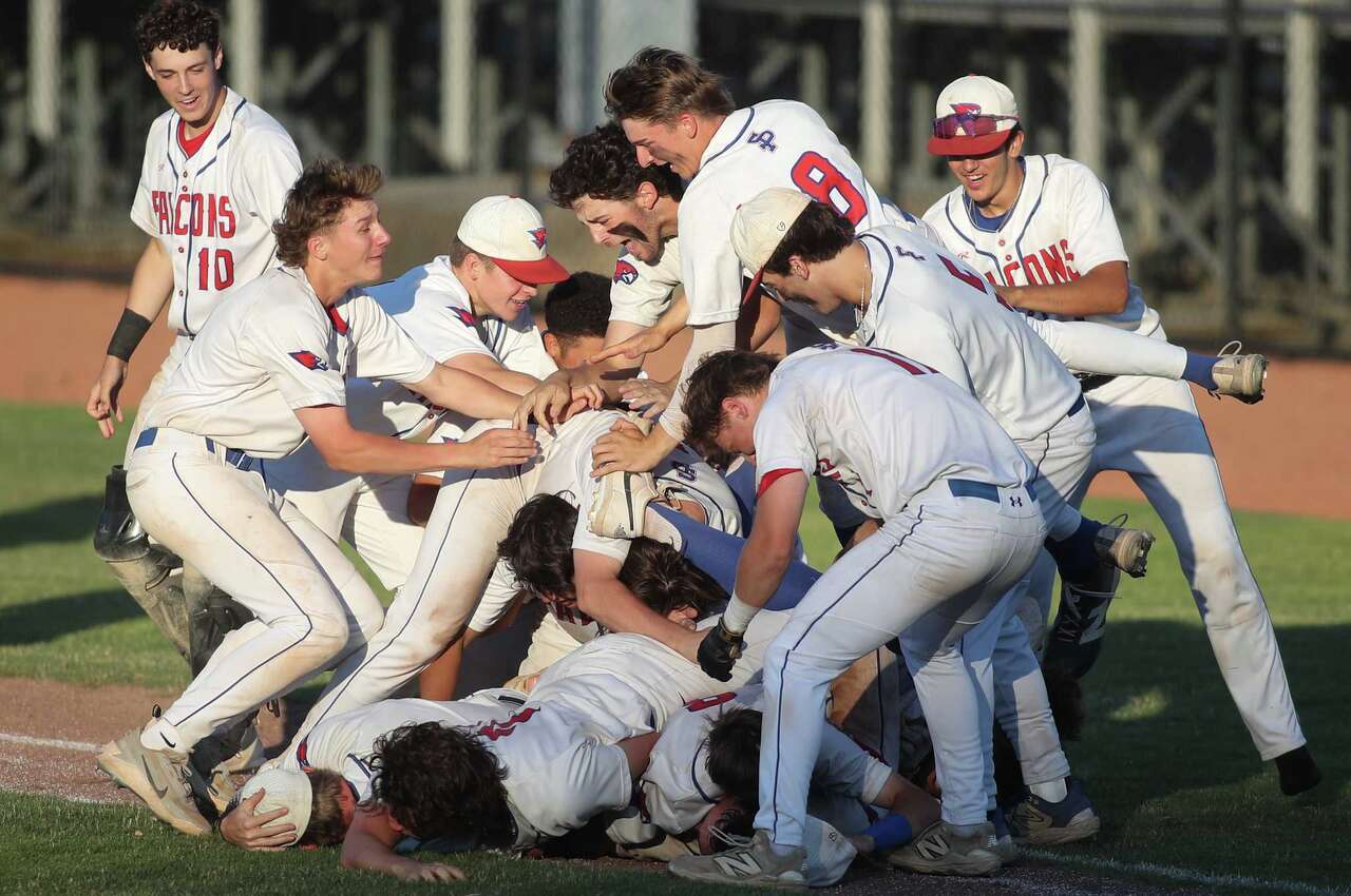 St. Paul edges Stonington in 9 innings to claim 2nd straight CIAC Class ...