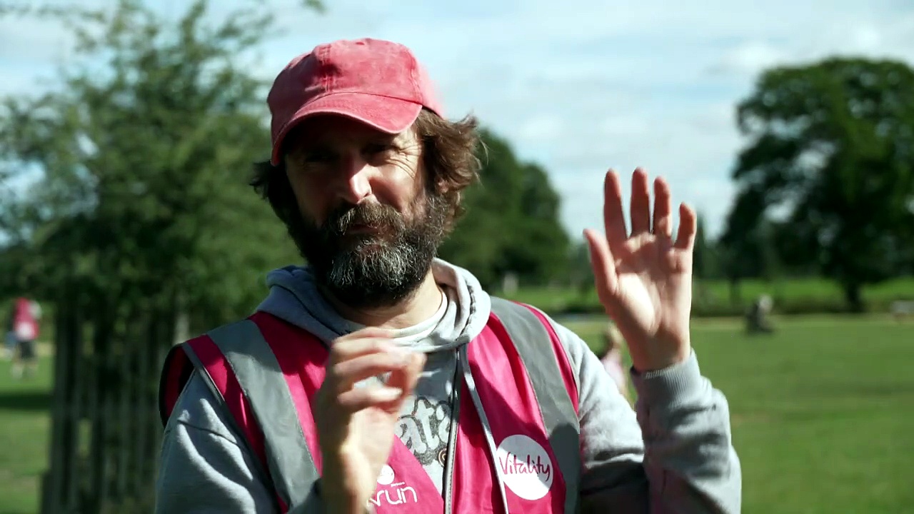 Joe Wilkinson 'marshalls' Bushy Parkrun