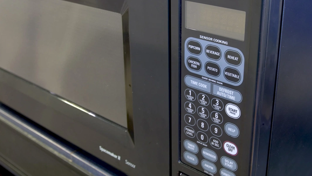 Safe methods for thawing and cooking chicken