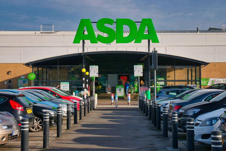 Asda 'simple but elegant' £16 dress shoppers are taking on holiday