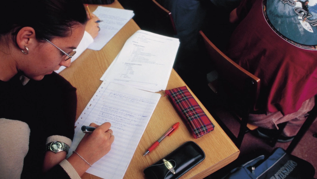 Smart study habits that boost your class confidence