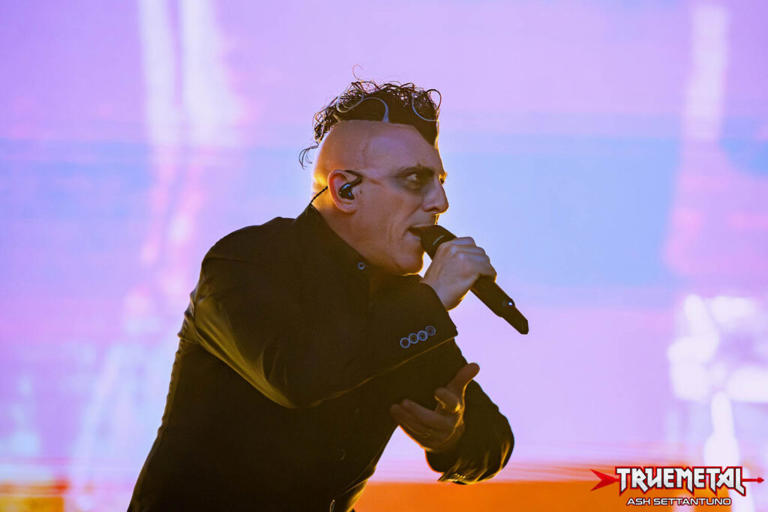 Photo report: A Perfect Circle + Jehnny Beth + AA Williams @ Ferrara ...