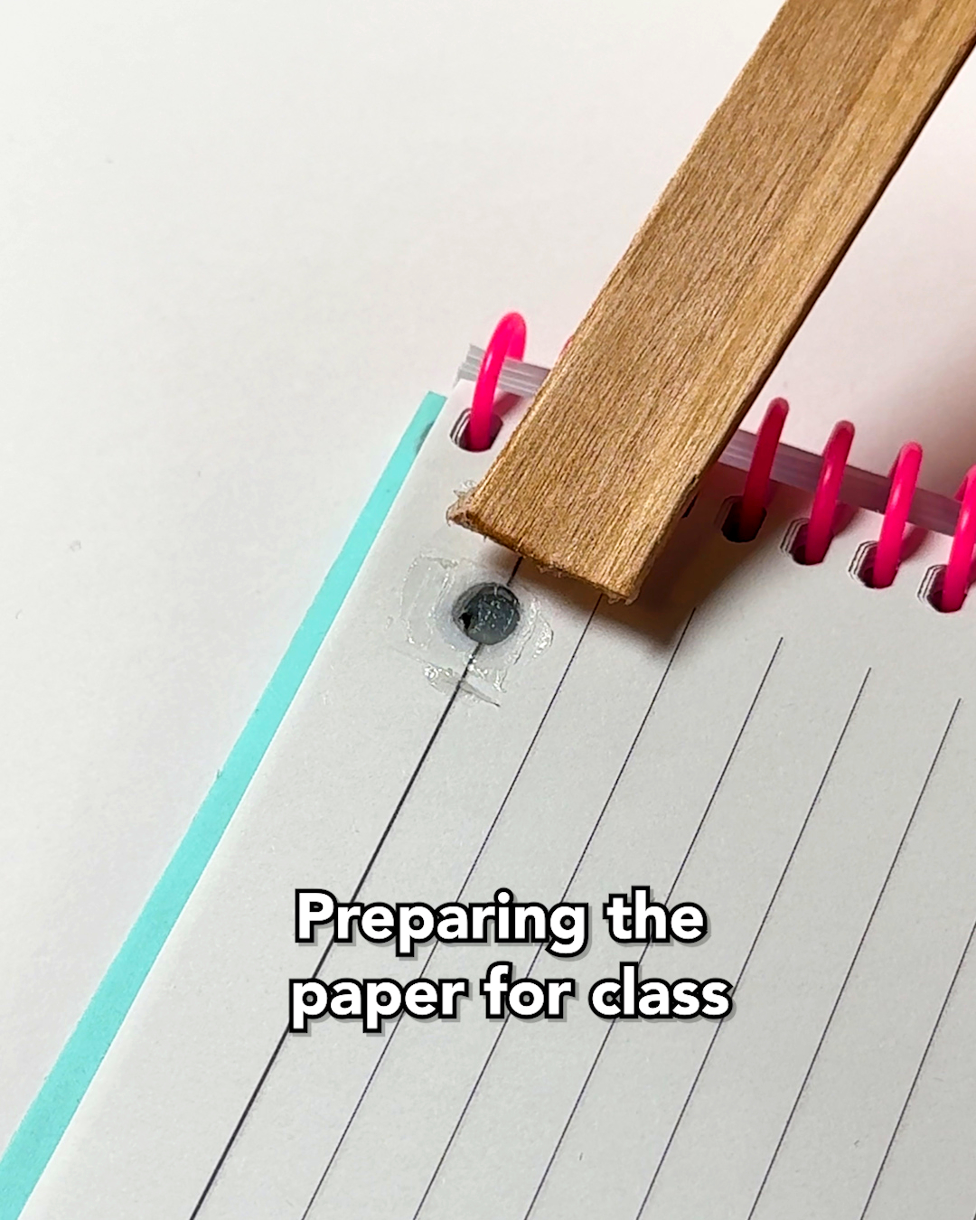 Time to prepare the notebook for class! 📔💯