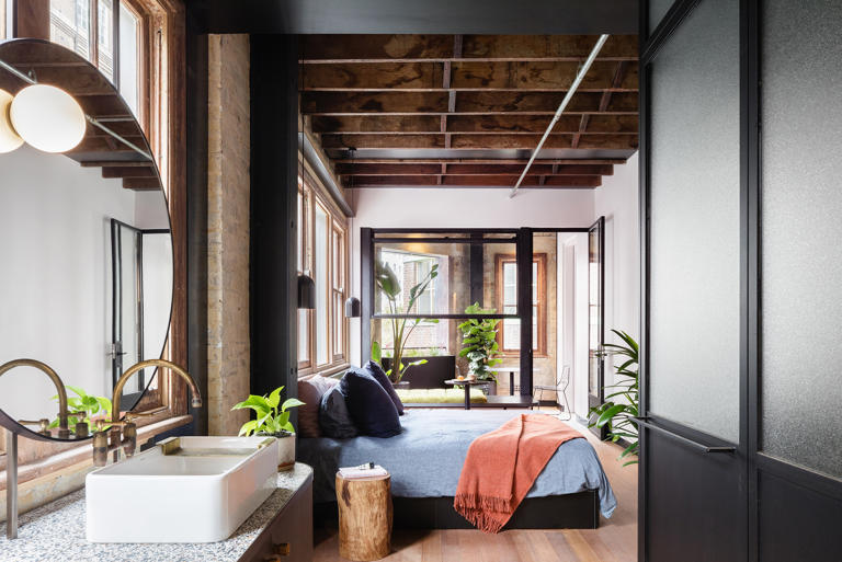 6 lessons to steal from hotel bedrooms that'll make yours feel like a ...