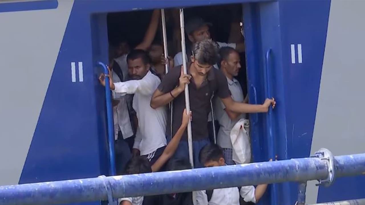 Bihar: Students miss police exam amid train chaos at Patna Junction