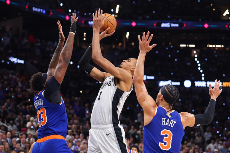 Mitchell Robinson has his long-awaited Knicks forever moment to seal ...