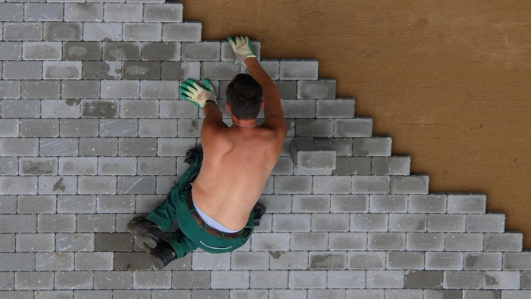 7 eco-friendly alternatives to concrete driveways