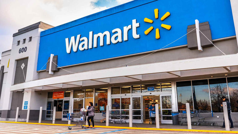 The $180 Walmart patio haul that looks like Pottery Barn