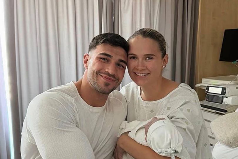 Tommy Fury announces baby son's name during boxing match against Eddie Hall