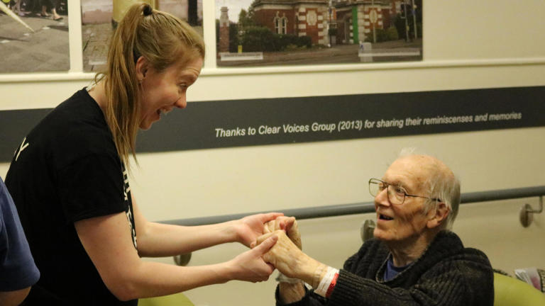 The dance classes bringing 'joy' to a hospital