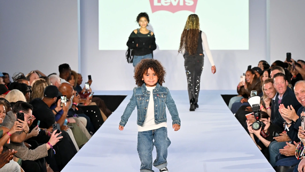 4 celebrity Levi’s looks defining summer 2026