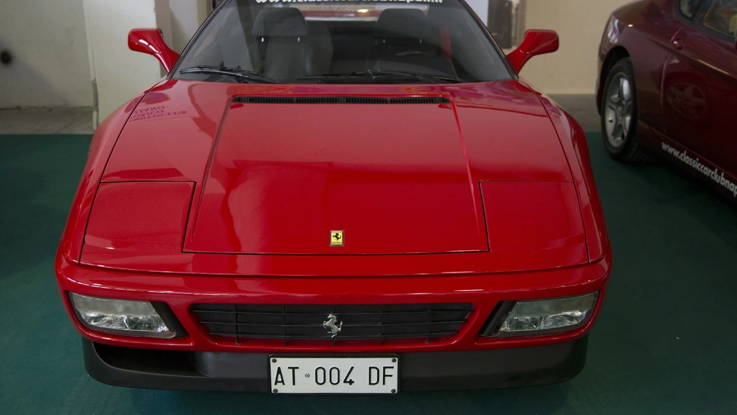 4 mid-engine sports car alternatives to the Acura NSX