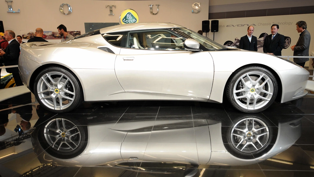 4 mid-engine sports car alternatives to the Acura NSX