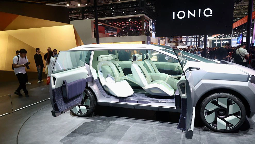 Cars offering innovative swivel seat designs