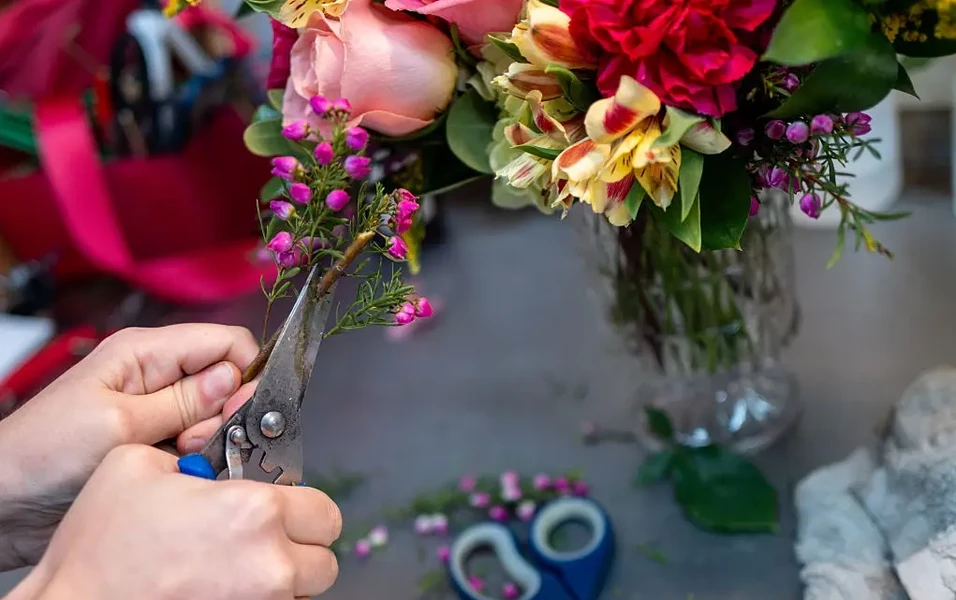 Bridal bouquet tips for blooms that last