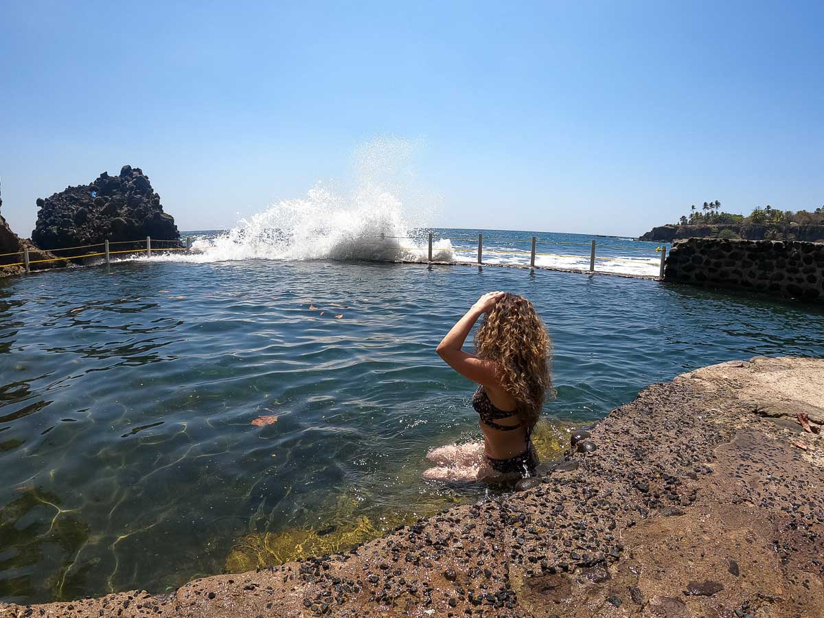 Atami, El Salvador: Cliffside beach resort with ocean pools
