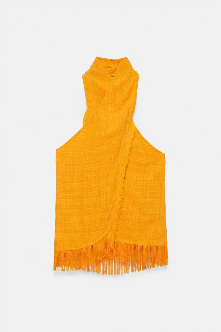 Los tops halter que convertirán todos tus looks en verano