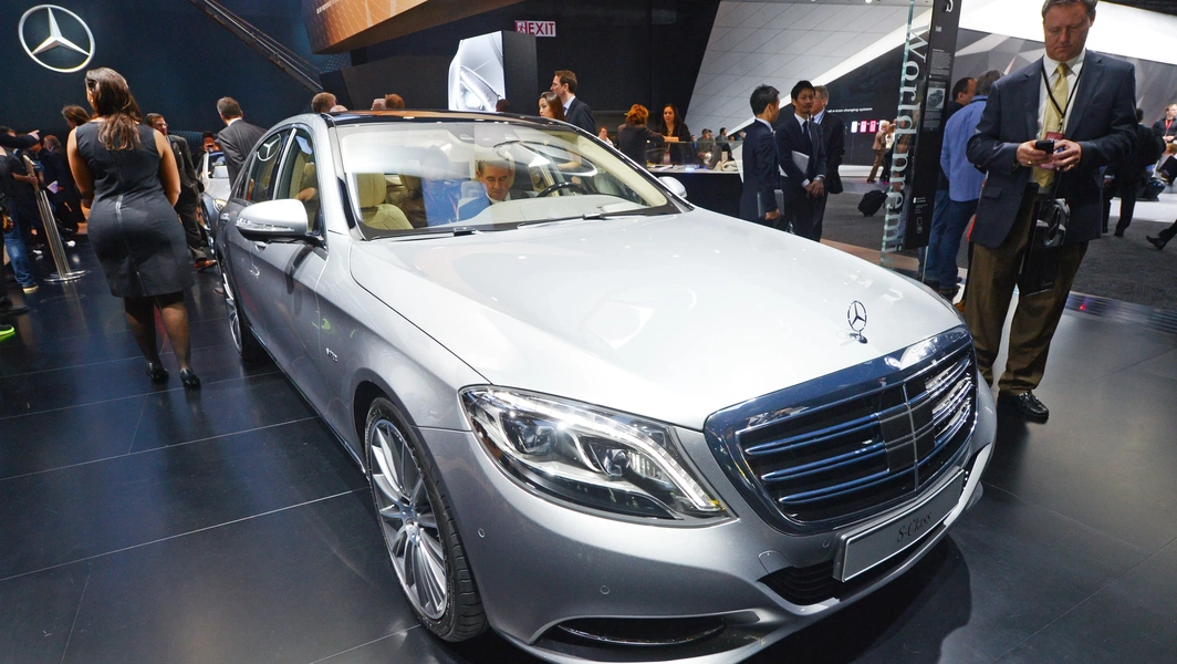 Why V12 Mercedes S-Class sedans lost their value