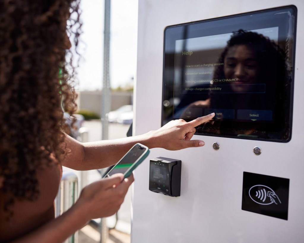 Neue Betrugsmasche: Polizei warnt vor fiesem Trick mit NFC-Kartenlesern ...