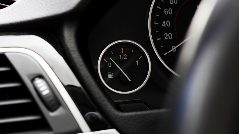 The worst cars for fuel economy all have something in common