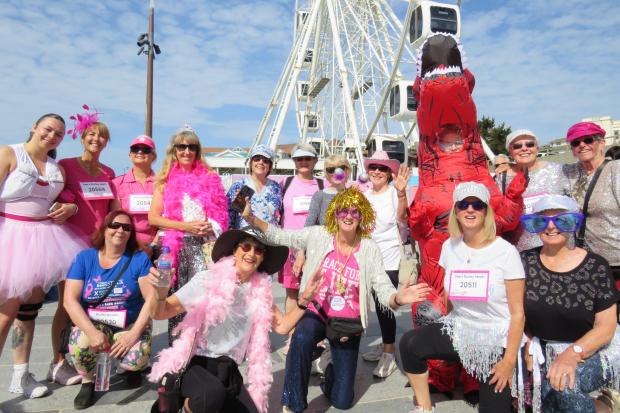 Pictures - Sea of pink as hundreds join Bournemouth Race for Life