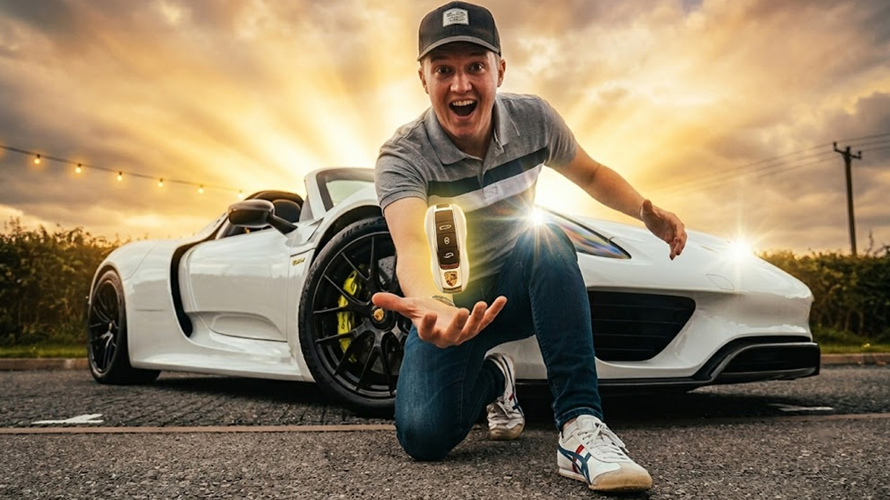 Porsche 918 Spyder surprise drive: Hypercar birthday experience