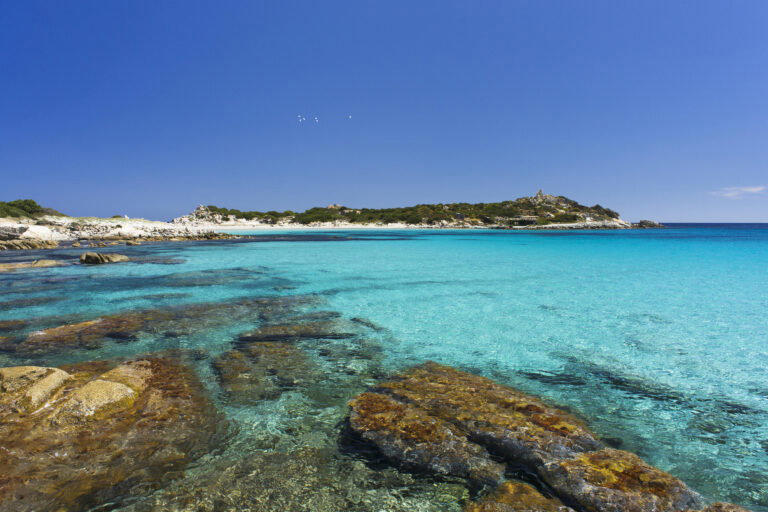 Strenge strandregels op Sardinië zorgen voor ophef