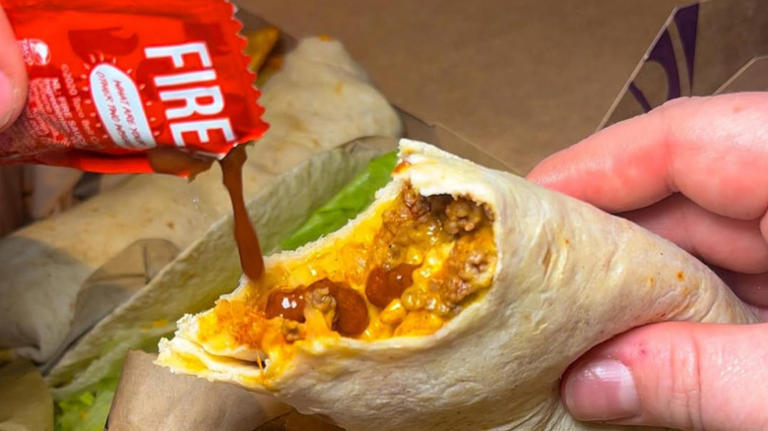 5 ordering tips for the hands-down best Taco Bell burrito