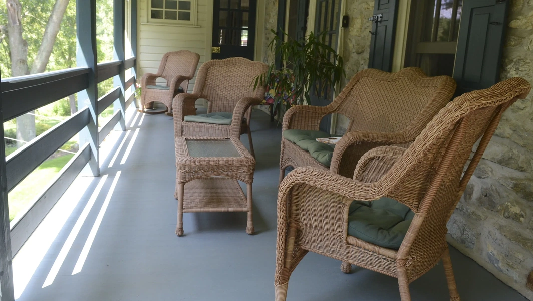 13 stylish back porch design ideas