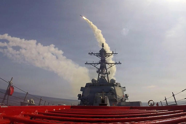 Iran agrees not to build a nuke, will reopen Strait of Hormuz — and US ...
