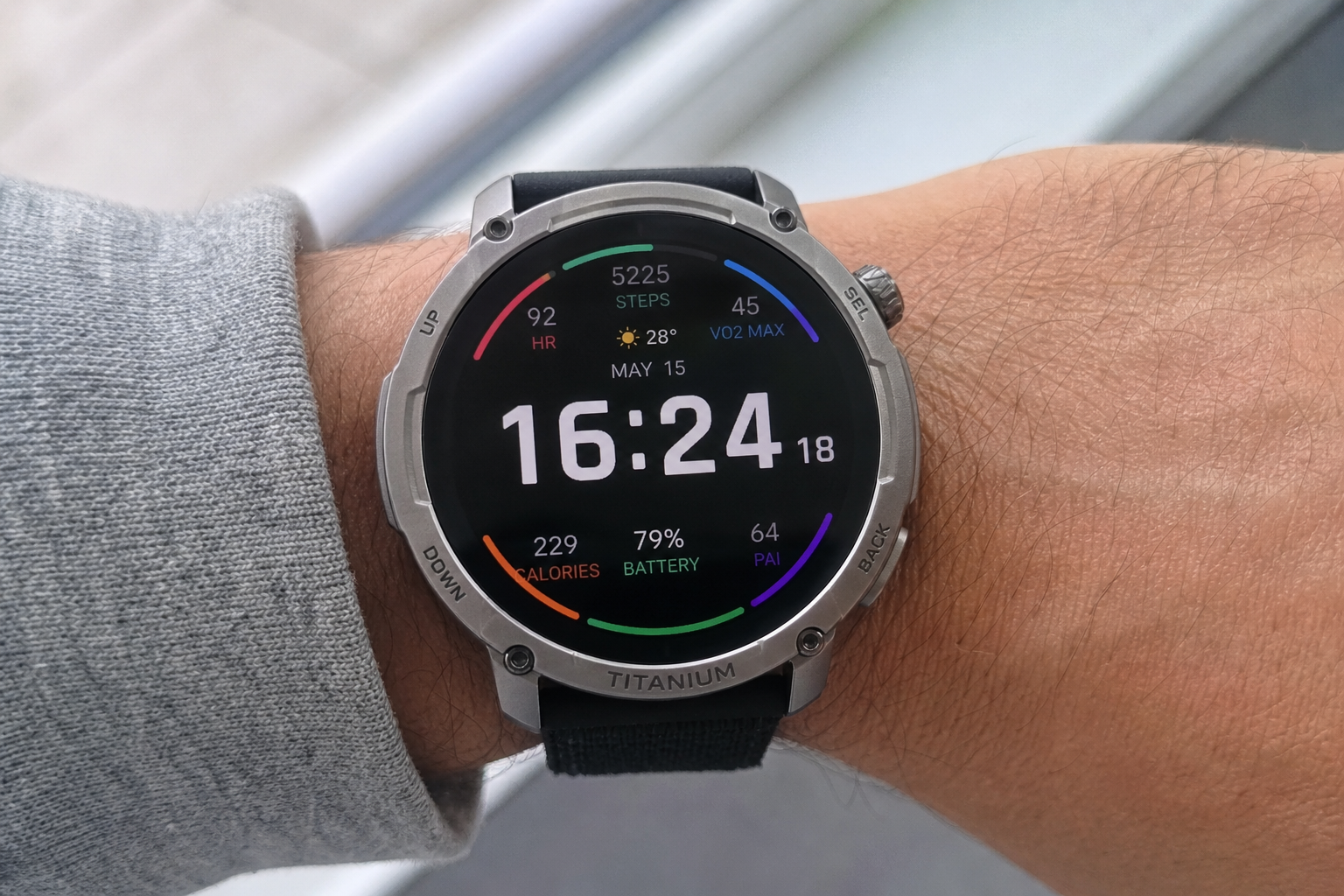 Amazfit er ikke lenger den billige smartklokken: Balance Ultra til 6. ...