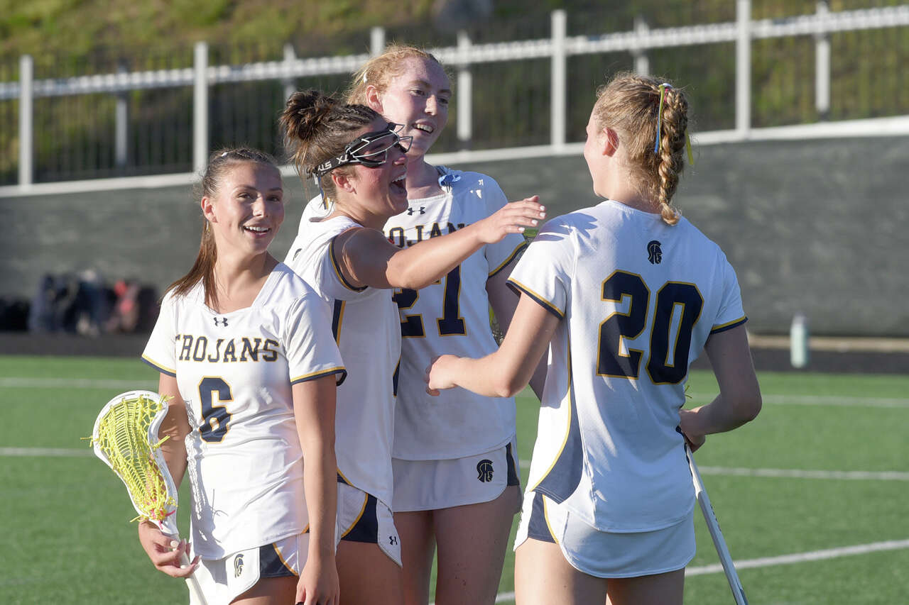 Charlotte Diviney delivers in Simsbury's CIAC Class L girls ...