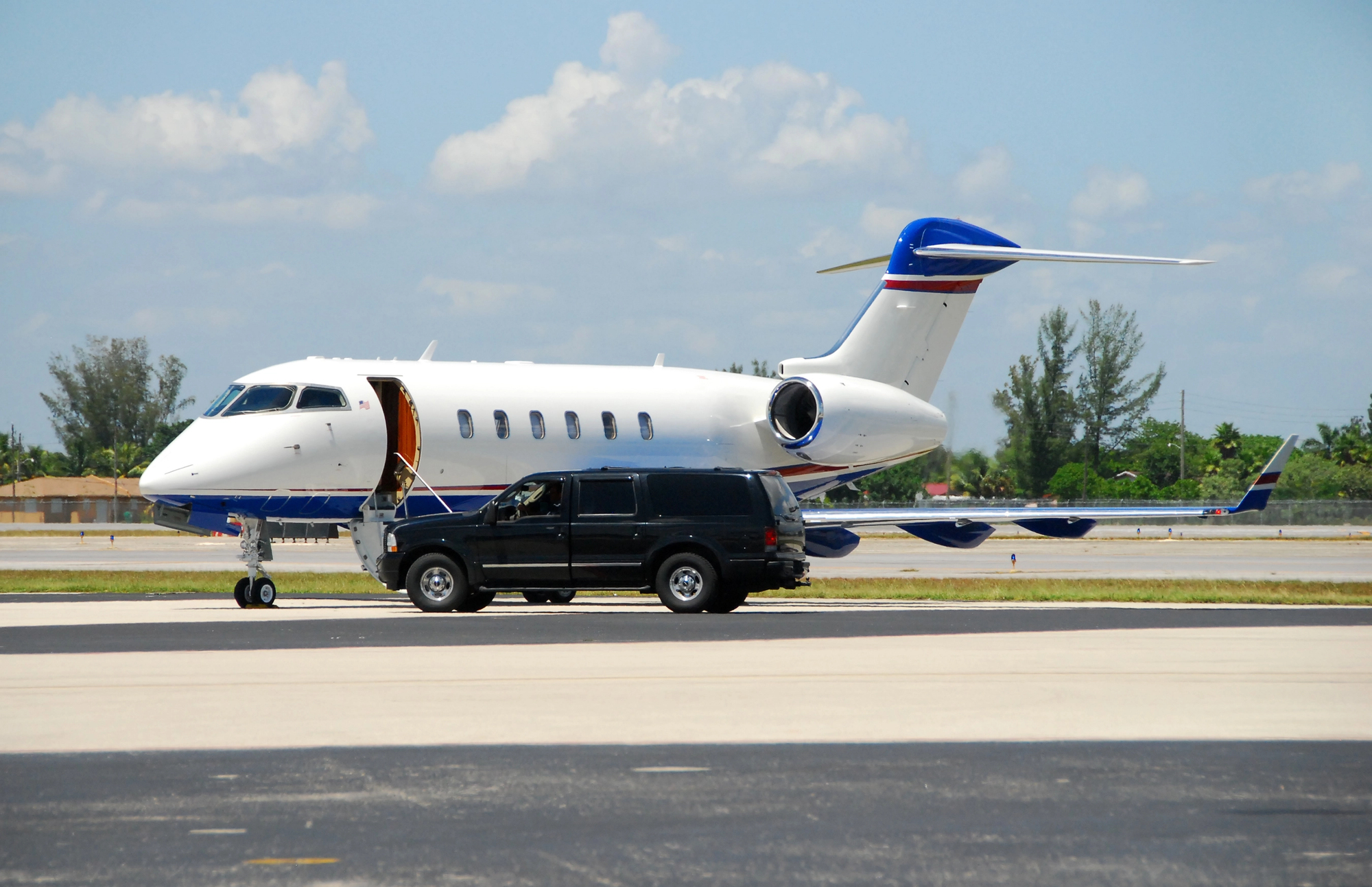 15 celebs who owned outrageous private jets