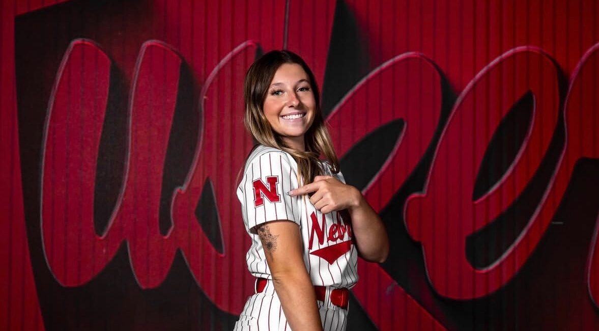 Two-way star Faith Aragon commits to Nebraska