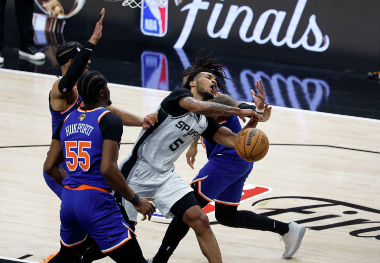 Dylan Harper came up big for Spurs in Game 5 while other guards struggled