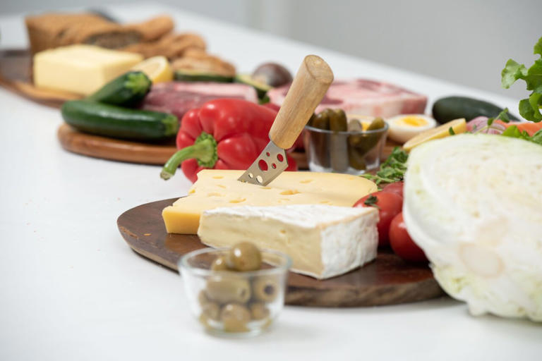 This high-fat eating plan may offer a powerful way to shield the aging ...